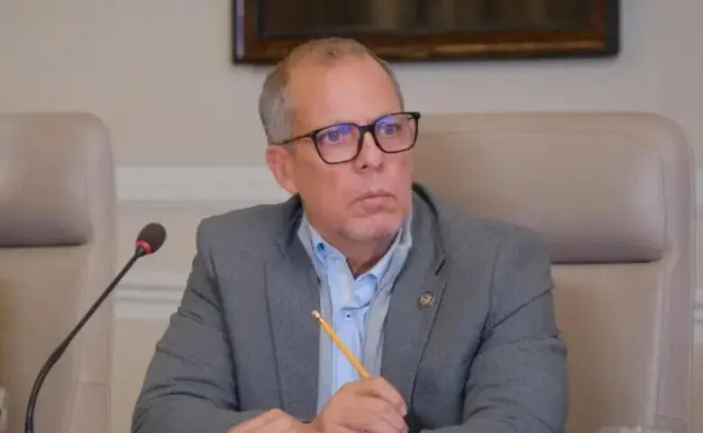 Alfredo Saade es suspendido por la Procuraduría, el embajador de ...